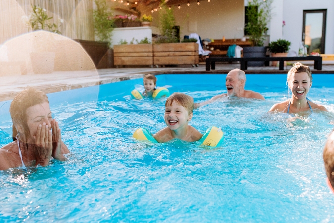 10 Signs You Need a Pool Rehabilitation